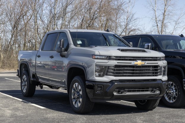 Chevy Silverado 1500 Diesel: Top Performer with Towing Muscle