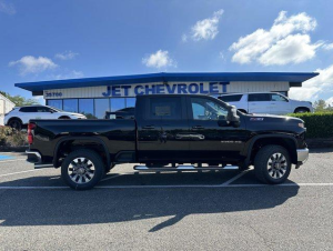 Duramax vs. Cummins: Performance and Benefits